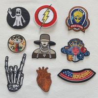 China Custom Iron On Embroidered Patches Merrowed Heat Cut Laser Cut Border 100 MOQ for sale