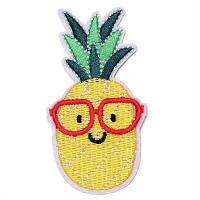 China Custom Square Iron On Embroidery Patch Dry Cleanable Sew On 100pcs per Bag for sale