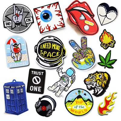 China Custom Embroidered Badges Iron On Patches 100pcs Bulk Wholesale Merrowed Border for sale