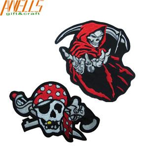 China Custom Embroidered Iron On Patches Snake Butterfly Fabric Badges 30% 100% Embroidered Area for sale