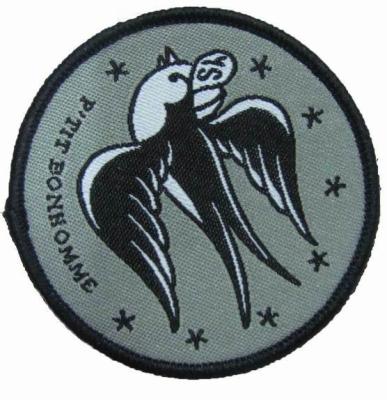 China Custom Embroidered Uniform Patches Merrow Border Woven Logo Patch 100 Pcs MOQ for sale