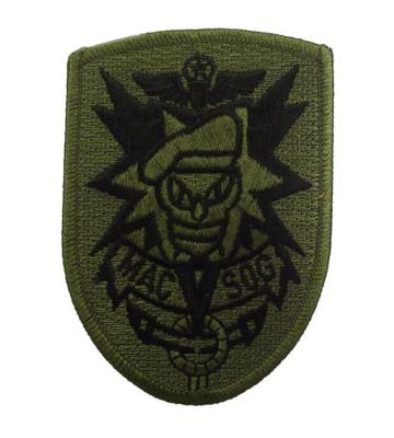China 12C Spearhead Full Embroidery Patch Heat Cut Border For Garment for sale