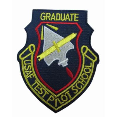 China Custom Embroidered Patch Iron On Heat Cut Border Twill 7C Colors OEM for sale