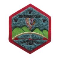 China Custom Chenille Letter Patches Merrowed Border 9C Color for Sweatpants Jeans for sale