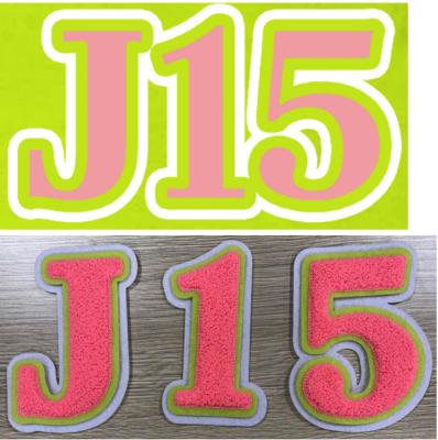 China Custom Chenille Letter Patches Merrowed Border Washable PMS 9C for Hoodies 5cm for sale