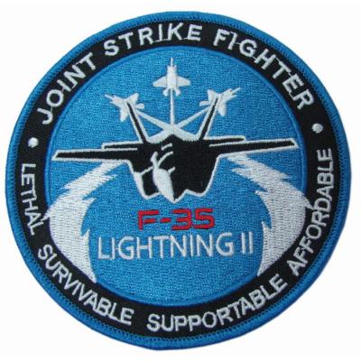 China Custom Embroidered Patches 8C Sew On Iron On Backing 100pcs MOQ Washable for sale