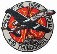 China Custom Round Embroidery Patches Iron On Heat Cut Border 12C for Clothing for sale