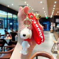 China Custom 3D PVC Keychain Snoopy Peanuts Charlie Brown Red Keyring Hand Made for sale