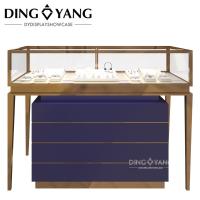 China Modern Fashion Rectangle Shape Glass Jewelry Display Showcase For Jewelry Display for sale