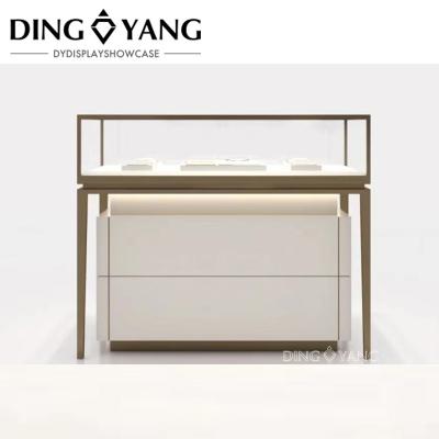 China Beauty Design Style Durable Jewellers Counter With Low Power Consumption Lights Systems , No Installation for sale