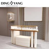 China Jewelry Showcase Displays Modern Curve Jewelry Showcase Fixtures With Low Power Consumption Lights for sale