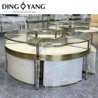 China Modern Fashion Style Round Jewelry Store Showcase No Installation With Low Power Consumption Lights for sale