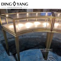 China Modern Fashion Style Luxury Lockable Lighting LED Jewelry Showcase No Installation for sale