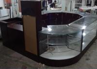 China Crystal Tempered Glass Jewelry Kiosk Furniture Full View Round Shape With Lights for sale