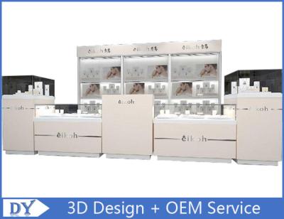 China Custom Modern Wood Glass Jewelry Store Fixtures / Jewellery Shop Decoration for sale