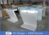 China Custom Fashion Modern Retail Glass  Jewelry Display Cases With Light for sale