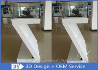 China Custom Fashion Modern Retail Glass  Jewelry Display Cases With Light for sale