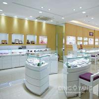 China White Round Countertop Jewelry Display Cases Simple Beautiful And Practical for sale