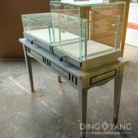China Durable Sophisticated Lighting Custom Jewelry Showcases Light Colors Can Be Choosed for sale