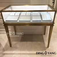 China 304# Stain Steel 1200X550X960MM Retail Display Cases for sale