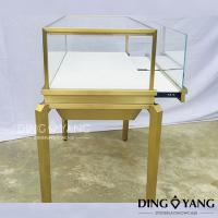 China Lighting OEM Streamline Jewellery Display Cabinet for sale
