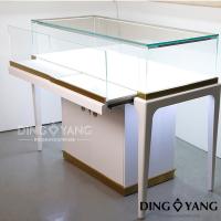 China Matte White Super Clean Glasses Jewelry Showcase for sale