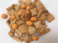 China Chilli Flavour Healthy Snack Mix Rice Crackers Coated Peanuts Mix RCM5A Snack Food for sale
