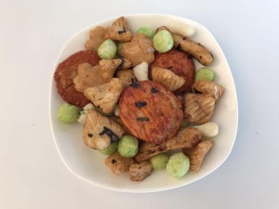 China Delicious Rice Cracker Mix Snacks Microelements Contained Good For Stomach for sale