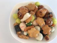 China Peanut / Rice 2 Food Snacks Spicy Cracker Mix Low Calorie In Retailer Bags for sale
