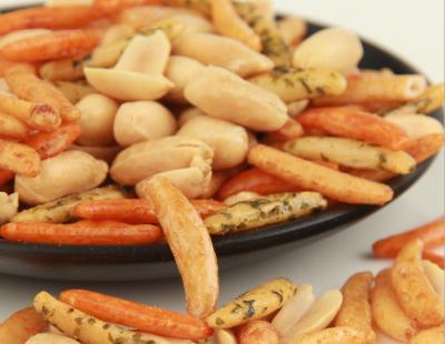 China Dry / Puffering Spicy Rice Cracker Mix Vitamins Contained Low Calorie Kid Friendly for sale