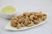 China Honey Butter Cashew Nut Snacks Sweet Flavor NON - GMO With Health Certificates for sale