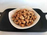 China HALAL Certifiactes Coated Spicy Flavor Cashew Nut Snacks For Daliy Nutriious for sale