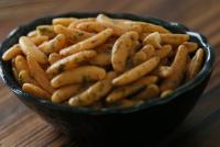 China Seaweed Wasabi Flavor Crescent Shape Puffed Rice Cracker Mix Japanese Sancks for sale
