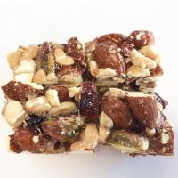 China Healthy Nut Cluster Snacks With Pomegranate No Frying Mixing Natural Flavor for sale