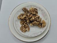 China Wholesome Roasted Walnut Kernels Made With Natural Ingredients for sale