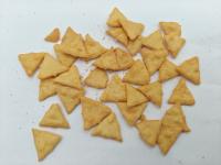 China Healthy Natural Flour Crunchy Triangle Bites for sale