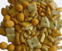 China Spicy Rice Crackers Peanuts Mix Crunchy Asian Snacks Gluten Free Vegan Party Munch for sale