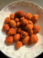 China Golden Yolk Crunch Peanut Snack with Salted Egg Yolk and Spicy Flavor in Customized OEM Packing for sale