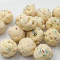 China White Chocolate Flavored Rice Puffs – Crispy Rice Snack with Melt-in-your-mouth Texture for sale