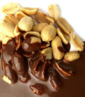 China GMP Delicious 100g 120g 200g Chocolate Peanut for sale