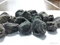 China OEM Crispy Plum Flavor Bamboo Charcoal Peanuts for sale