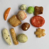 China Healthy Crispy Rice Cracker Trail Mix with Peanuts Good Taste Fried Crispy Snacks  Popular for sale