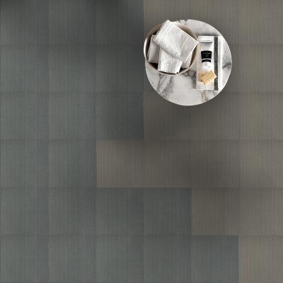 China Pile 50x50cm Nylon Carpet Tiles Solution Dyed Polypropylene Hospitality Carpet Tile for sale