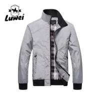 China 2022 Thin Zipper Men Bomber Stand Collar Utility Giacca a Vento Chaquetas Plus Size Coats Men's Jackets & Coats for sale