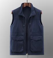 China Multi Pockets Cargoes Waistcoat Solid Color Utility Zipper Sleeveless Sherpa Windbreaker Softshell Vest for Mens for sale
