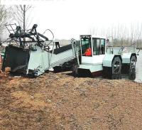China Low Price Reservoir Weed and Hyacinth Harvester with Cutter for sale