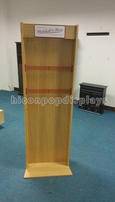 China Caps Wooden Display Racks High End Store Fixtures With Wire Holder for sale