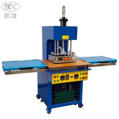 China Clothing Silicone Label Automatic Embossing Machine High Performance for sale