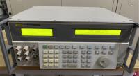 China Fluke 5520A Multi Product Calibrator with 600 MHz Amplitude Signals RS-232 Interface and Pre-Owned Condition for sale