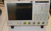 China Tektronix DPO7104C Digital Phosphor Oscilloscope 1GHz 4 Ch 10 GS/S For Analyzing Signals for sale